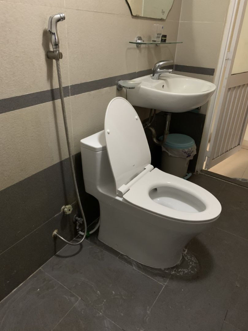 Bồn cầu TOTO MS885DT8 1 khối men sứ chống bẩn, tiết kiệm nước