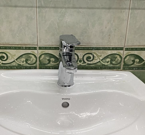 Vòi lavabo nóng lạnh LF TOTO TLS04301V