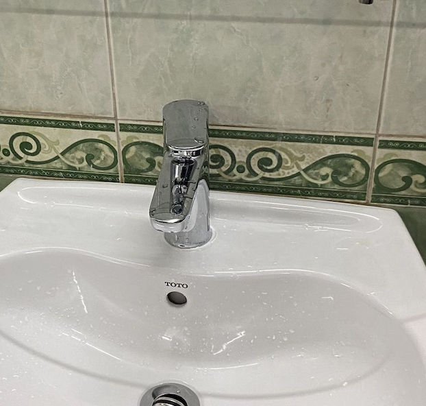 Vòi lavabo nóng lạnh LF TOTO TLS04301V