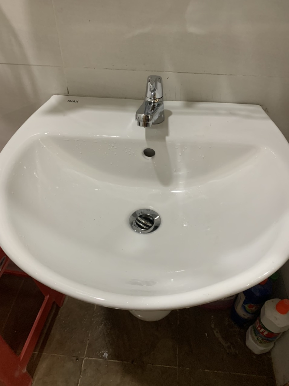 Chậu rửa lavabo treo tường INAX L-285V (L285V) (L-285VFC)