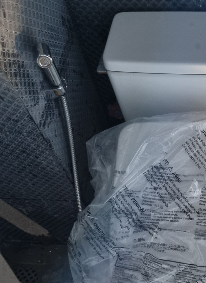 Vòi xịt vệ sinh TOTO TVCF201 nhựa mạ crom