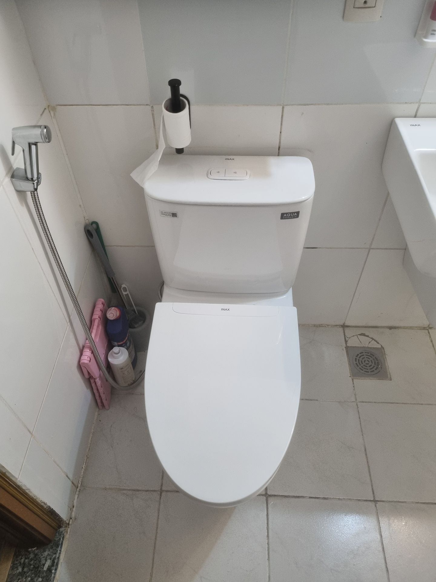 Vòi xịt vệ sinh Caesar BS304CW