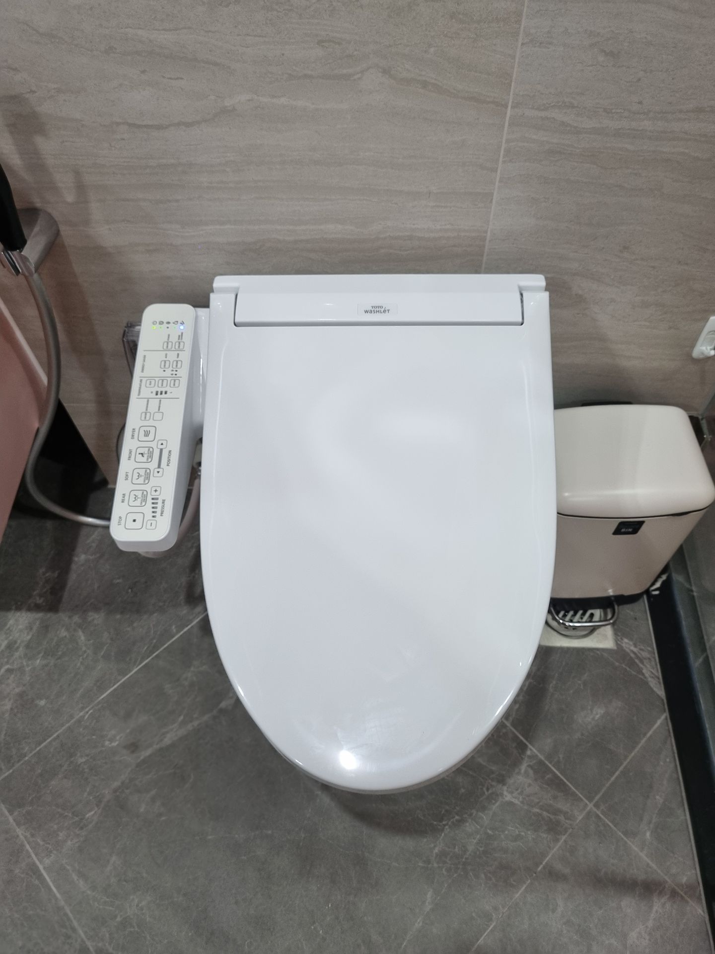 Nắp bồn cầu thông minh Washlet C2 TOTO TCF23410AAA (W16)