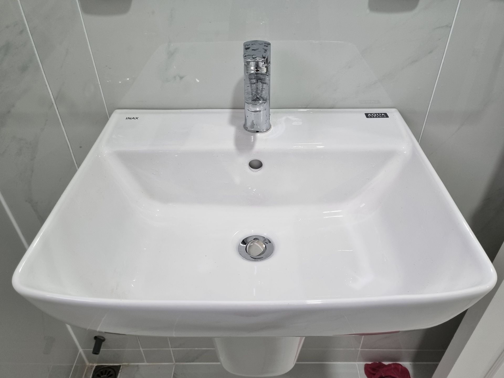 Vòi chậu lavabo lạnh INAX LFV-22S (LFV22S)