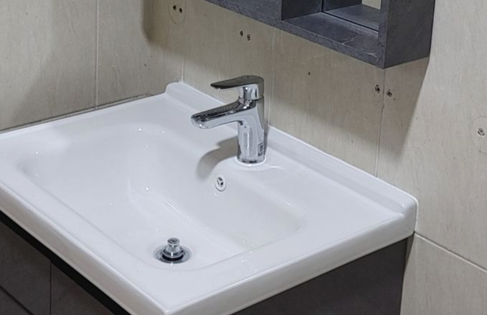 Vòi chậu lavabo lạnh INAX LFV-22S