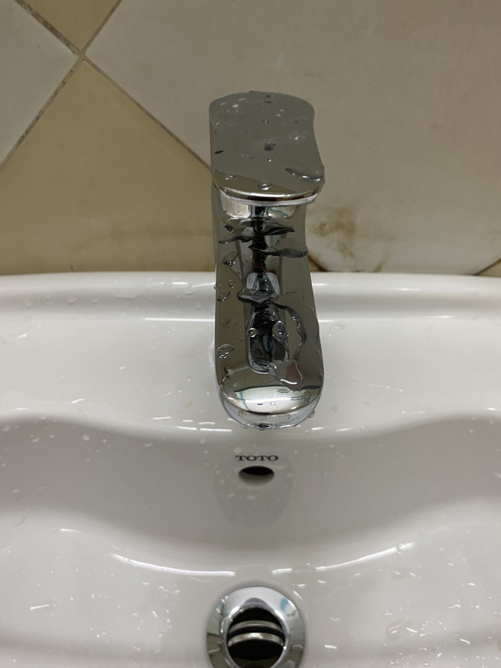 Vòi lavabo nóng lạnh LF TOTO TLS04301V