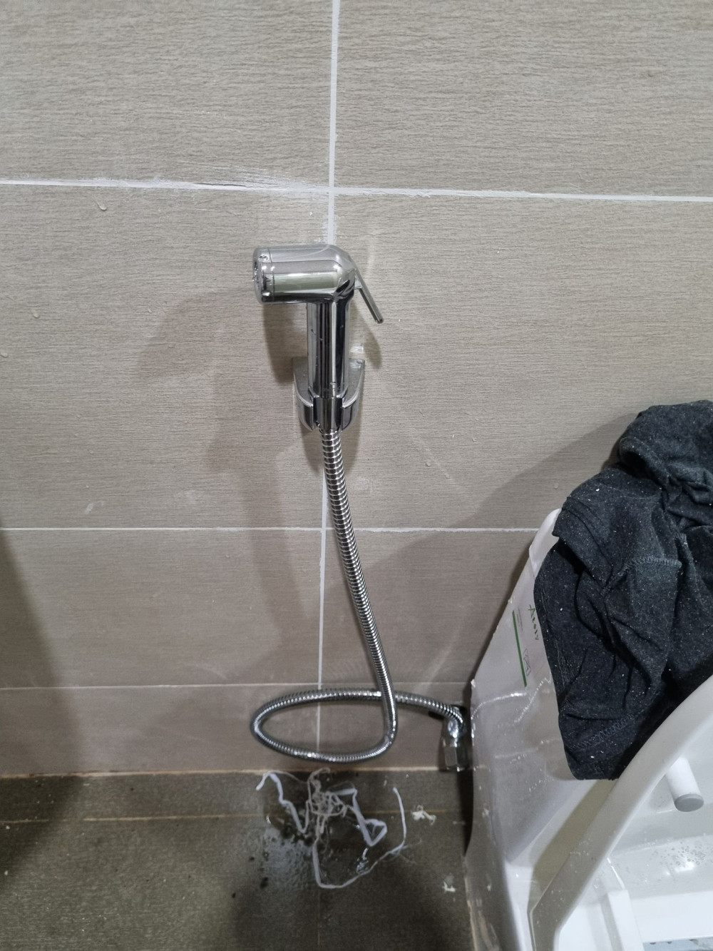 Vòi xịt vệ sinh TOTO TVCF201 nhựa mạ crom