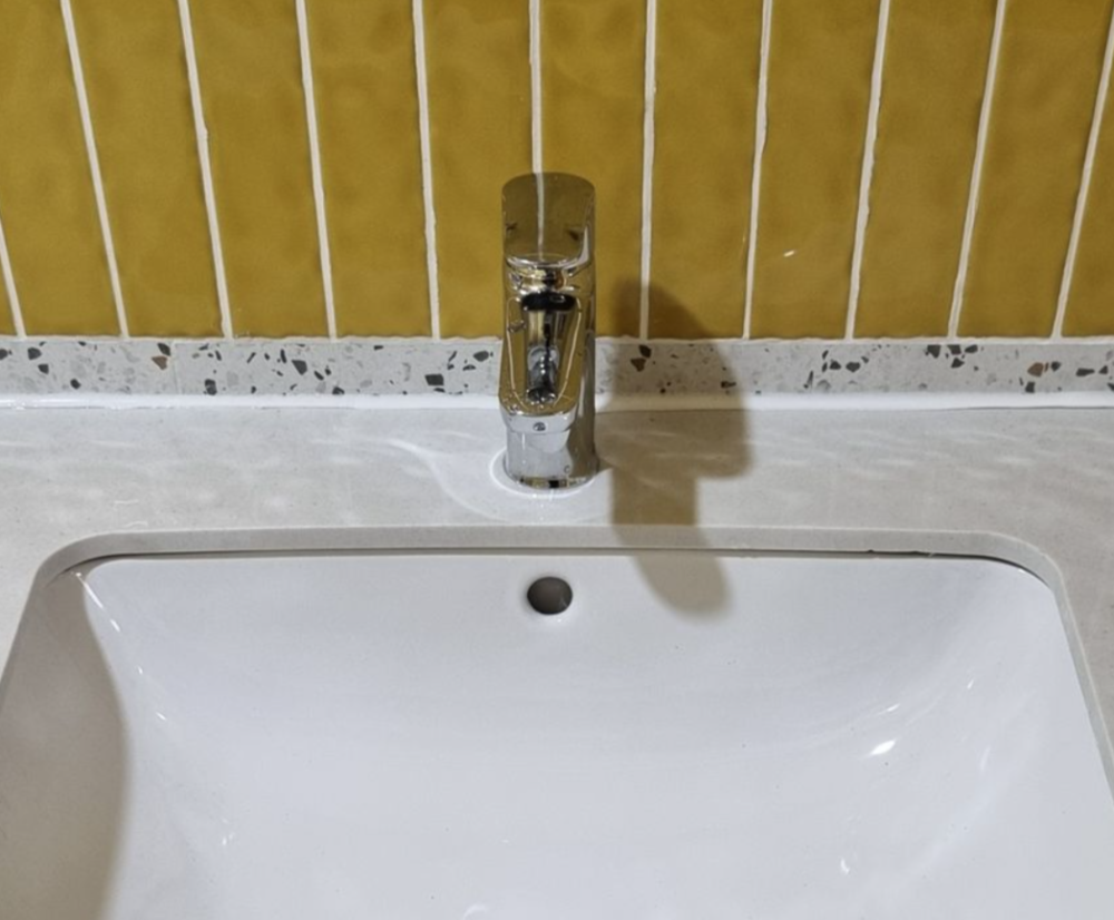 Vòi chậu lavabo lạnh INAX LFV-22S