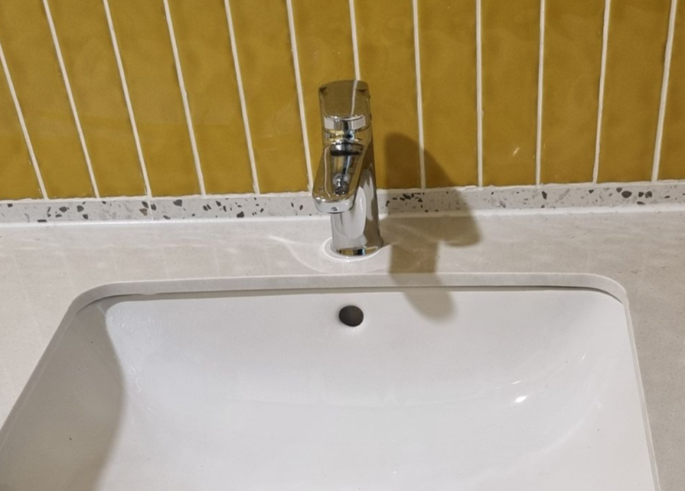 Vòi chậu lavabo lạnh INAX LFV-22S