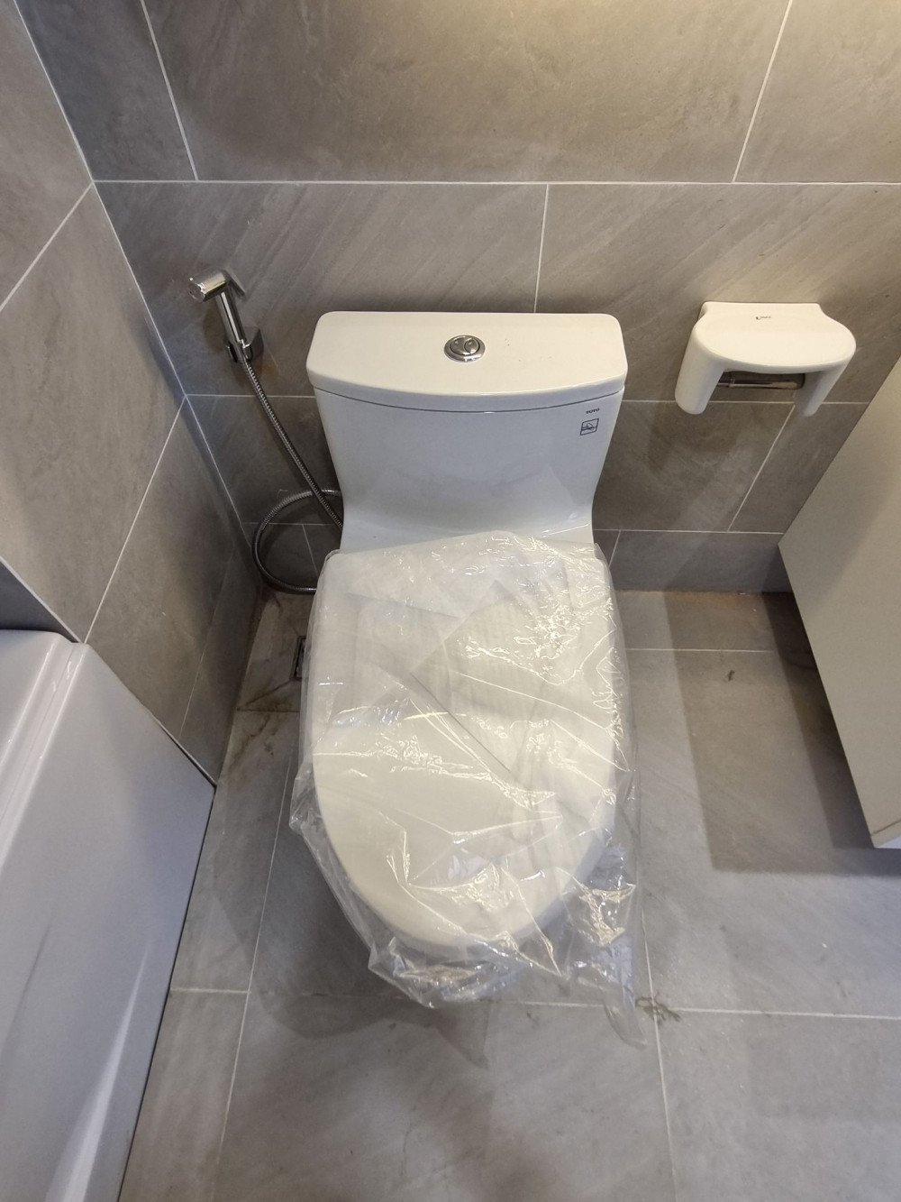 Bồn cầu 1 khối TOTO MS885DT8 nắp đóng êm TC600VS